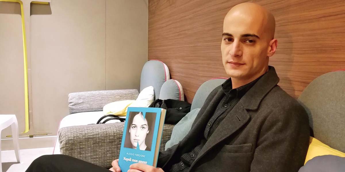 Intervista allo scrittore Alessio Forgione finalista del Premio Strega ...